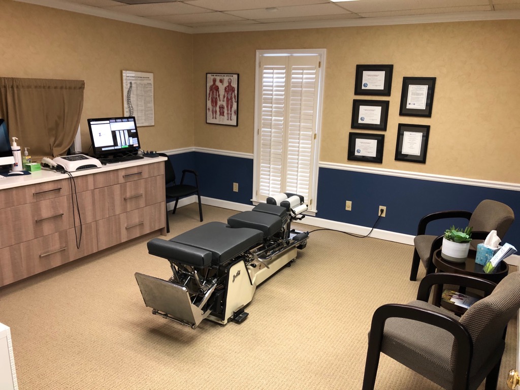 Chiropractic Spinal Adjustments & Pain Relief